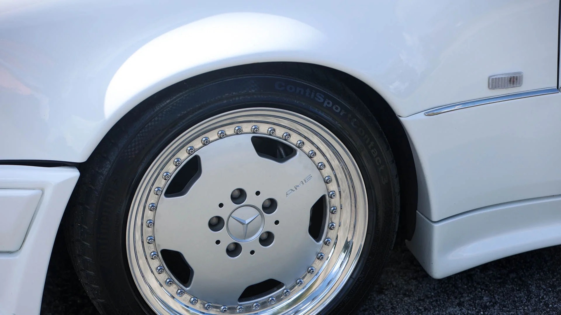 1995 Mercedes-Benz 3.2 Wide Body AMG 124 - Plush Auto