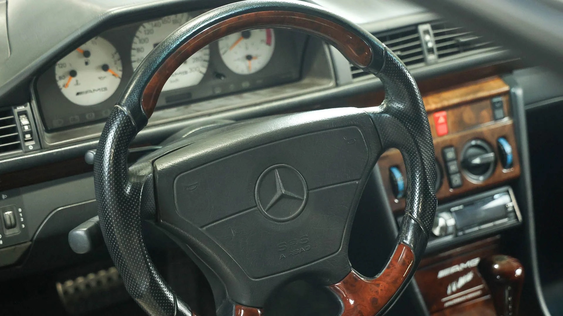 1995 Mercedes-Benz 3.2 Wide Body AMG 124 - Plush Auto