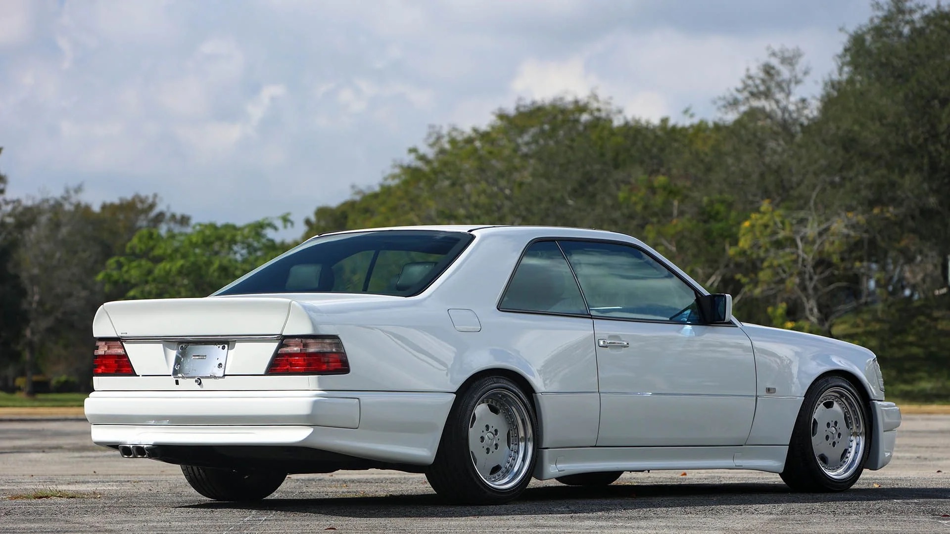 1995 Mercedes-Benz 3.2 Wide Body AMG 124 - Plush Auto