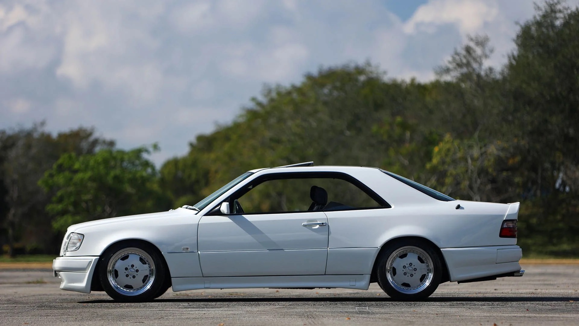 1995 Mercedes-Benz 3.2 Wide Body AMG 124 - Plush Auto